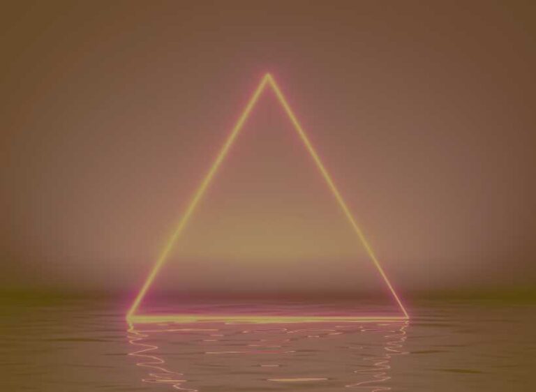 Triangle Meaning Spiritual: Triangle Symbolism Spiritual